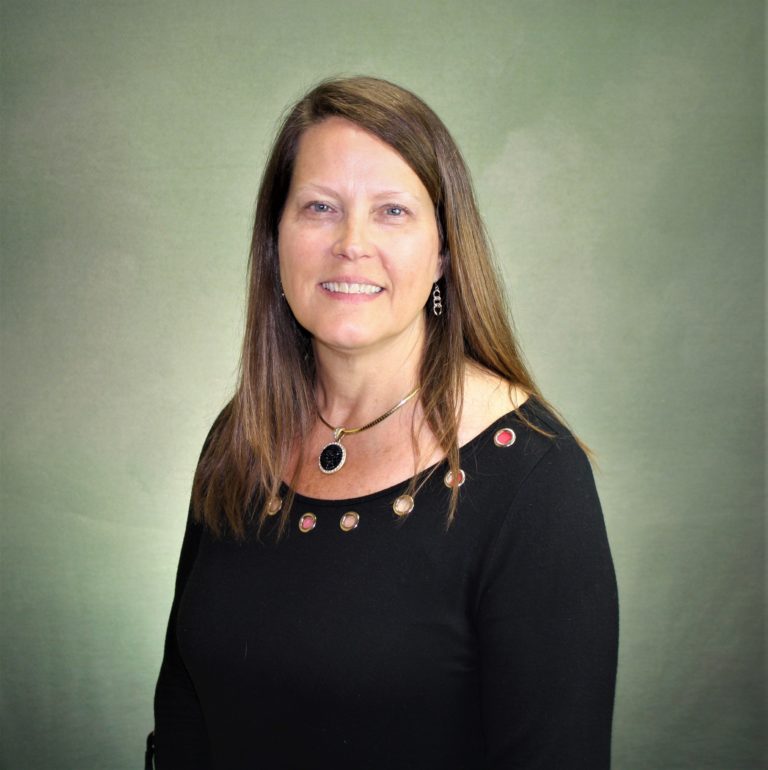 Lea Stuckemeyer (2) | Peoples Bank & Trust